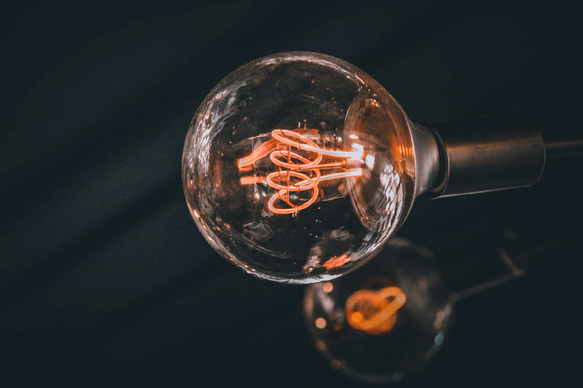 Light bulb | Edit | Photoshop Lightroom