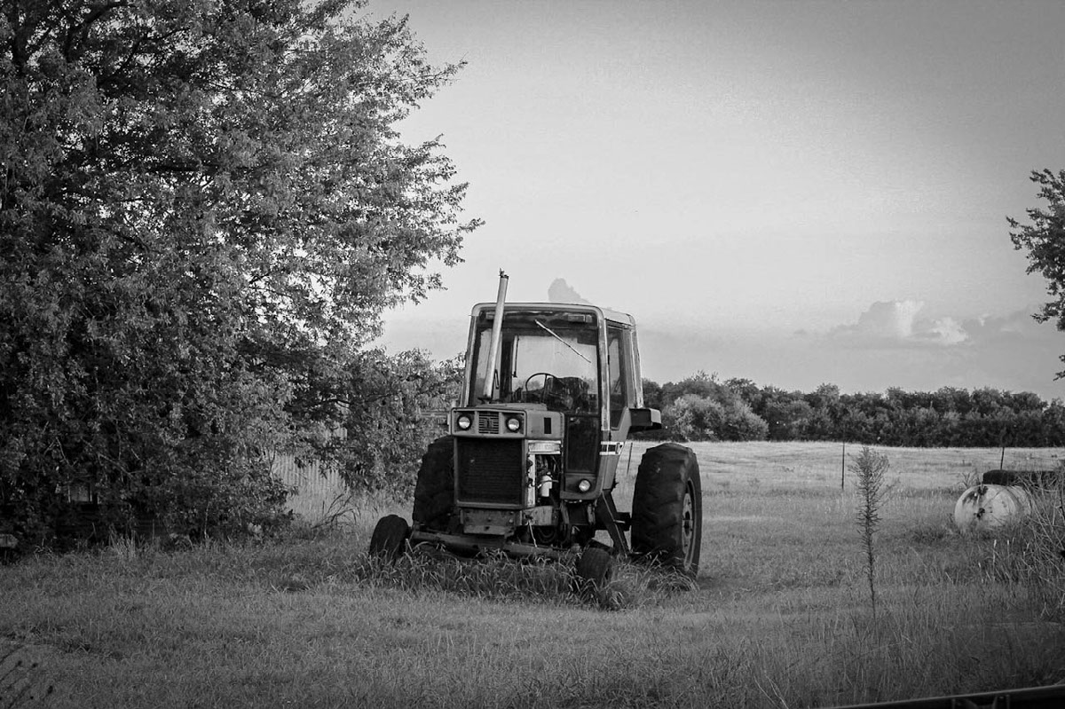 Broken Tractor | Edit | Photoshop Lightroom