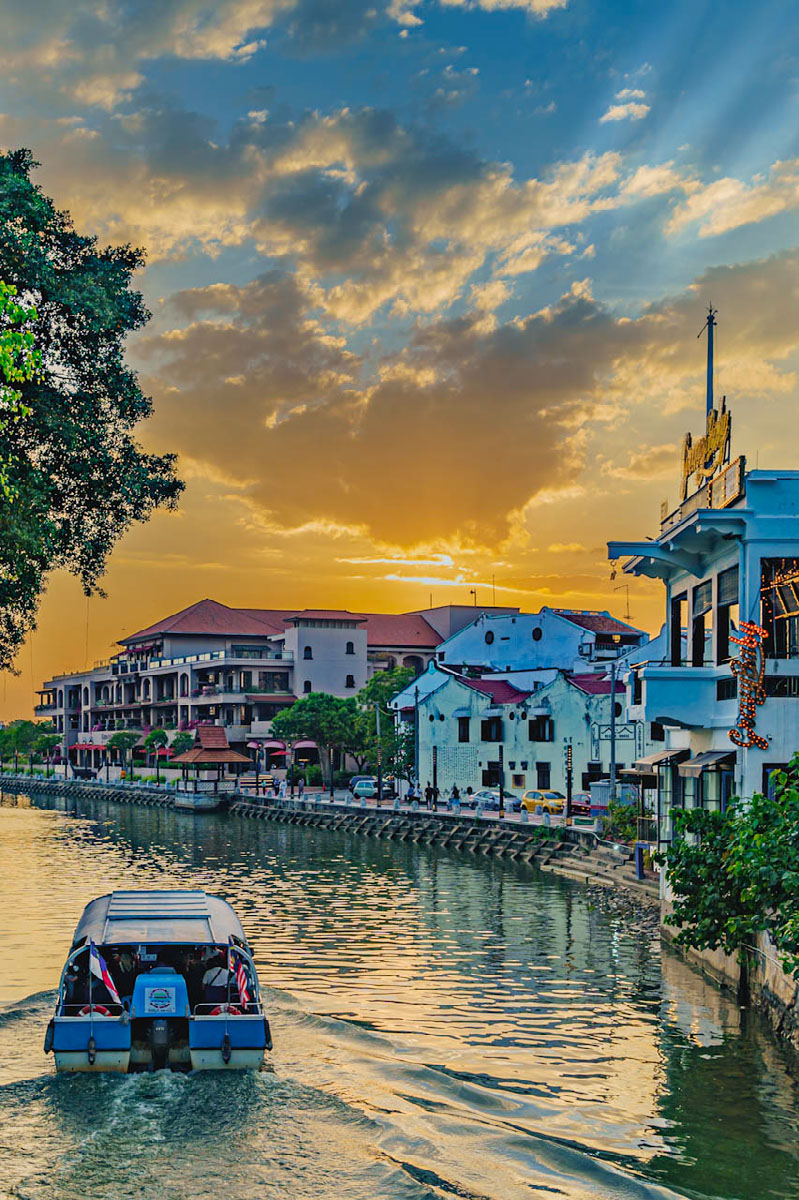 Cruise boat | Edit | Photoshop Lightroom