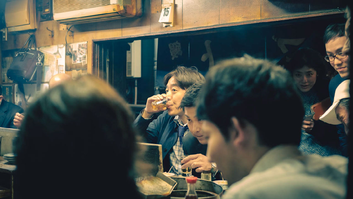 Tokyo bar at night | Edit | Photoshop Lightroom